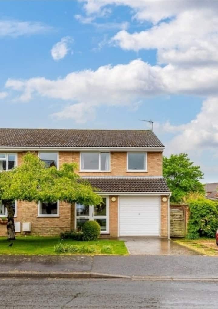 5 Bed House Near Silverstone - Bicester
