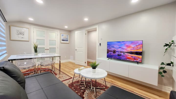 The Serene Haven Modern 2 Queen Bed Full Apartment - St. Catharines