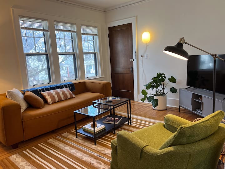 Bright, Spacious Upper Monroe! - Rochester, NY