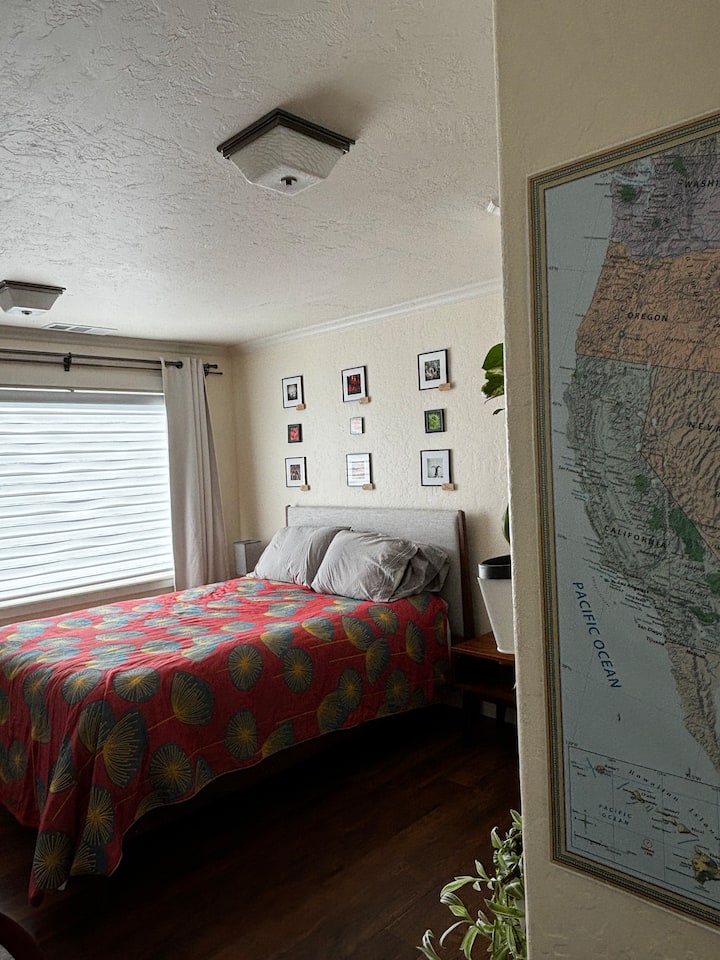 Travel Themed Guest Suite - Eureka, CA