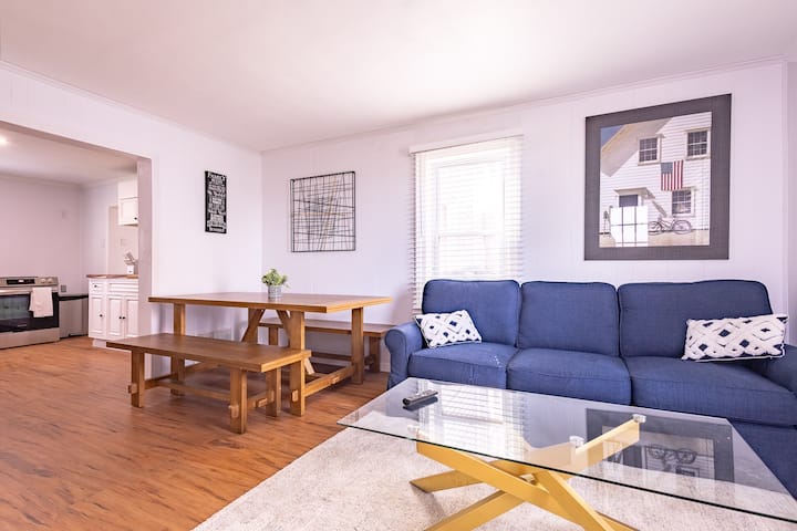 Spacious 4br 2 Bath Apartment Near Niagara Falls - Niagara Falls, NY