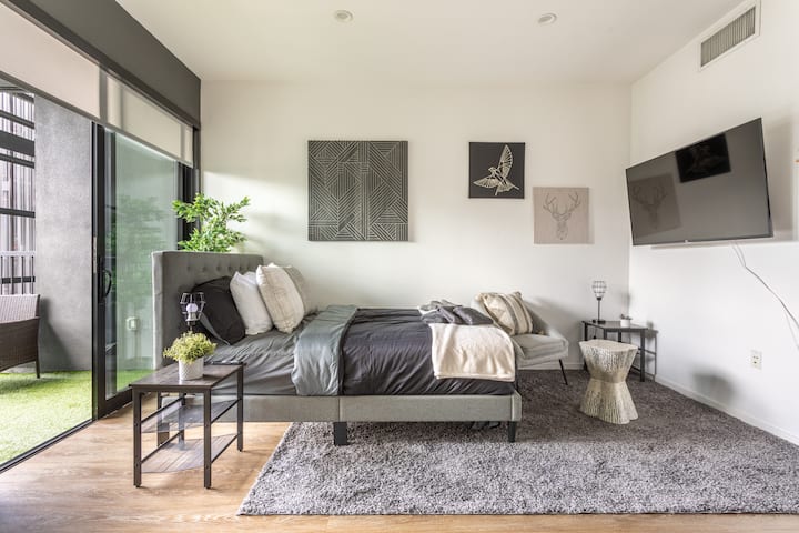 Walk Of Fame! [Pool/jacuzzi/gym] Studio(queen) L4 - Edendale - Los Angeles