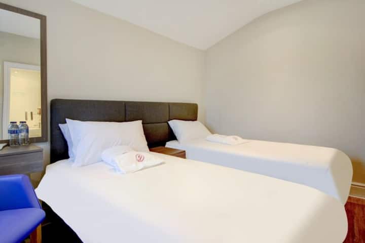The Gissons Hotel Deluxe Twin Room - Exeter