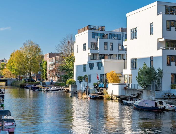 #Modern Semi-detached House With Private Jetty - Ámsterdam