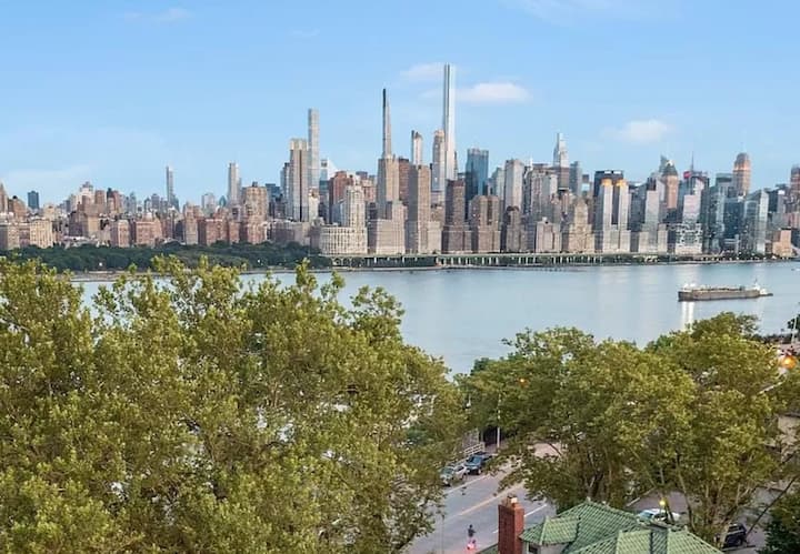 Waterfront Stay 20 Min To Nyc | Game Room + Sauna - Union City, NJ