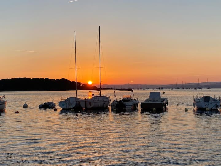 Location Bateau 9m à Quai - Bandol