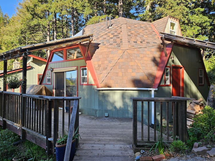 Ridgetop Redwood Oasis
Beach 6 Mi.
30 Day+ - Scotts Valley, CA