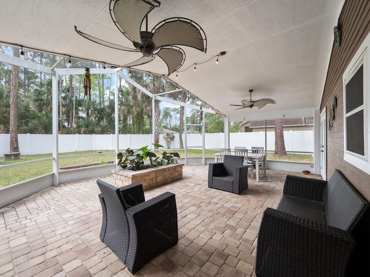 The Newly Remodeled Home Away From Home - Palm Coast, FL