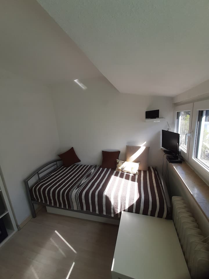 Gemütliches Gästezimmer - Stuttgart