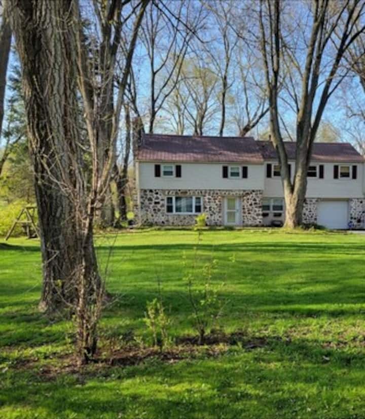 Beautiful 4bdrm Home - Brookfield, WI