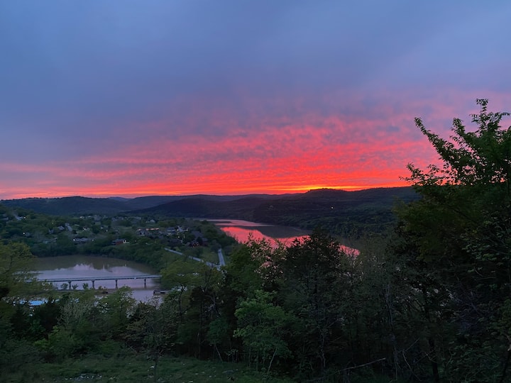 Home Near Eureka Springs Sunsets Lake View - Emerald Beach, MO