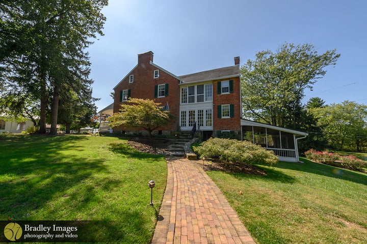 Historic Manor House - Hampstead, MD