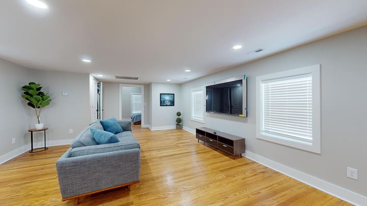 Stunning Newly Renovated Duplex - Columbia, TN