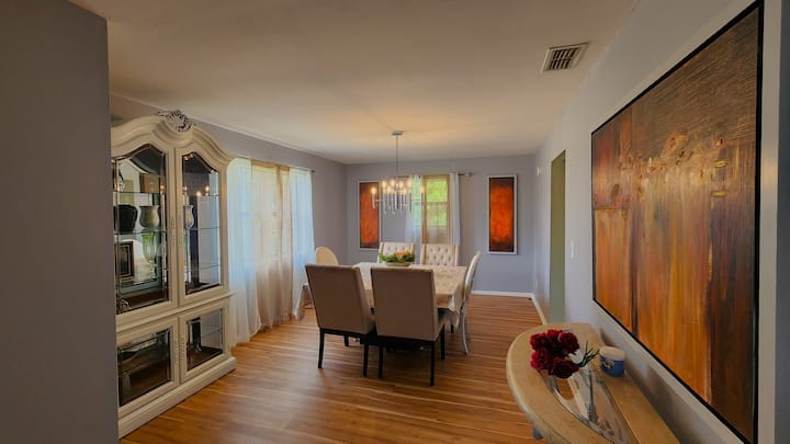 House Close To Beach/ Airport. - Estero, FL