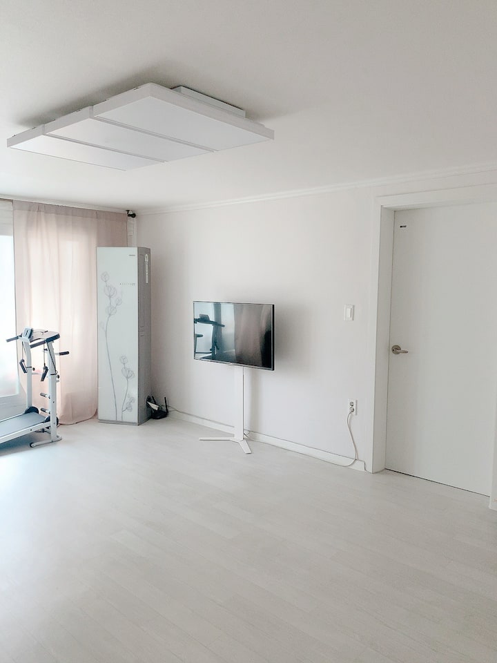 Women Only, Spacious Modern House In Central Seoul - Seoul