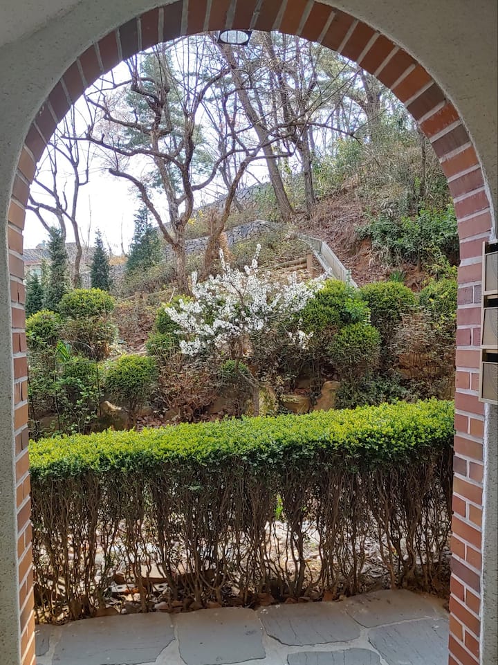 [ 달마을 스테이 ]  숲세권/깨끗하고 편안한 숙소 - Seoul