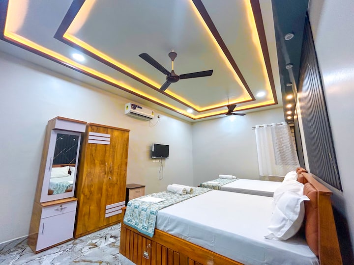 Deluxe Room / Couple Rooms - 3 Units - Honnavar