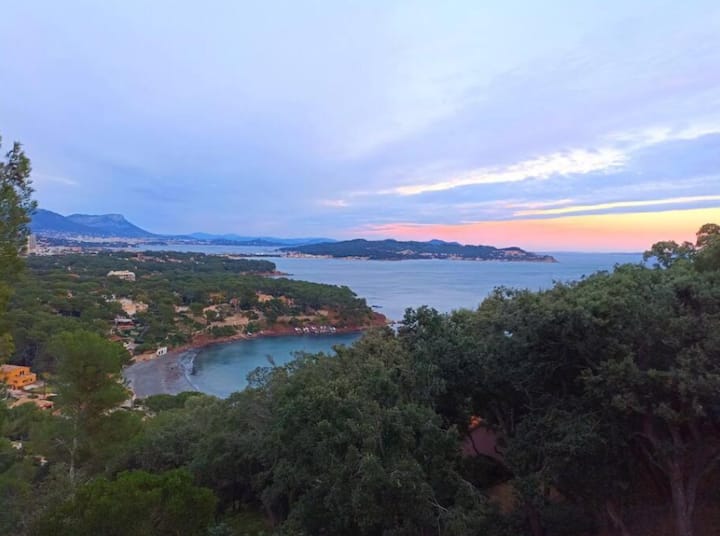 Haut De Villa Vue Mer Dégagée-t3 - La Seyne-sur-Mer