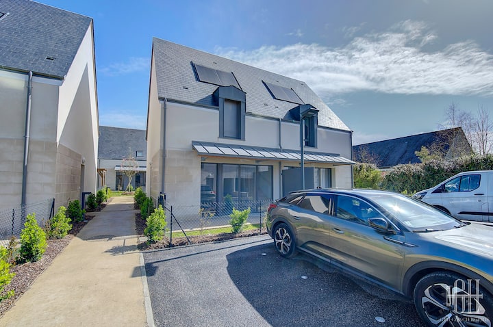 Pétunia / Maison / Place De Parking / Transport - Fondettes