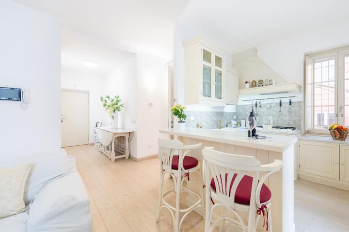 Guesthost - Teatro Regio Exclusive Apartment - Parma