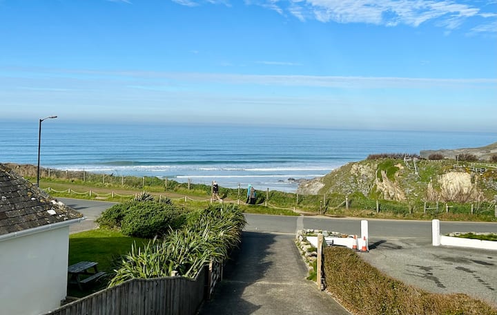 Spacious Cliff Top Sea View Home - Newquay