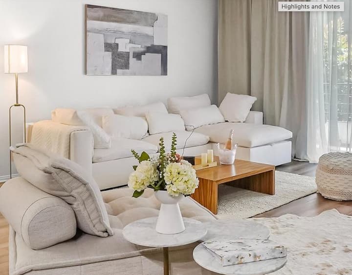 Central Elegant 2bdr Condo - Los Angeles, CA