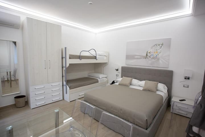 Camera Familiare Diamante - Castellabate