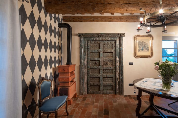 Suite “Il Falconiere" Appartamento Due Livelli - Ferrara