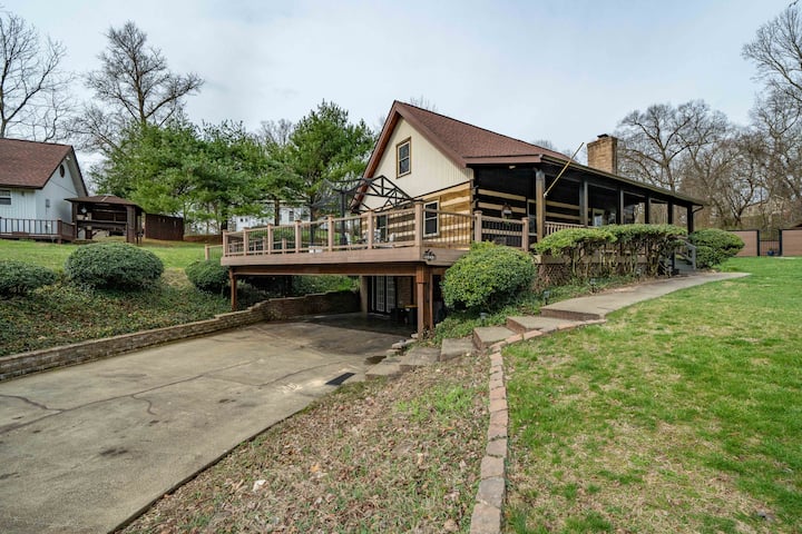 Cabin Retreat W/ Pool In Bristol - Bristol, TN