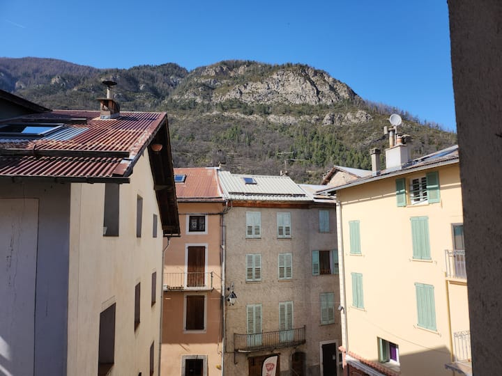 Maison De Village Sur 4 Niveaux - Colmars