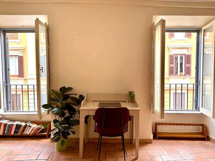 Charming Flat In Monti, Rome's City Center - 로마