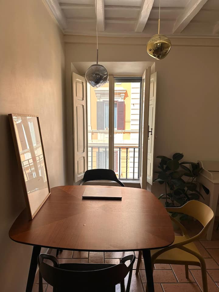 Charming Flat In Monti, Rome's City Center - Rome