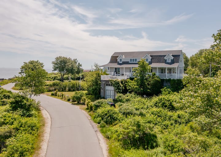 Peaks Island Oceanfront Escape: Private Pool & A/c - Portland, ME