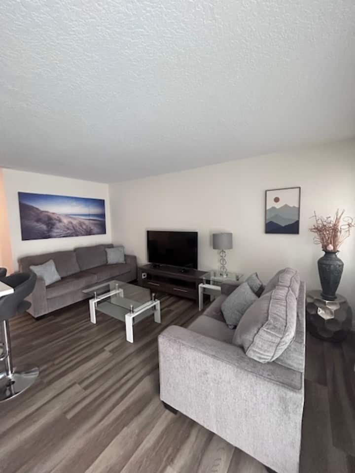 Beautiful Deerfield Beach Condo - Deerfield Beach, FL