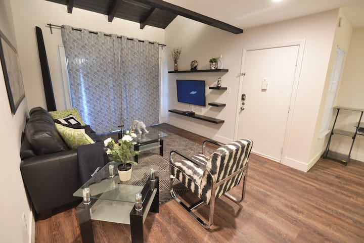 Orchid Suite Entire Condo 1b/1b - Golden Gate Hotel & Casino