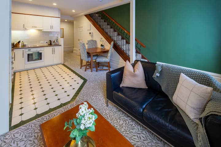 Beauty In The Cbd - 1bed | Free Parking | Pool - Christchurch