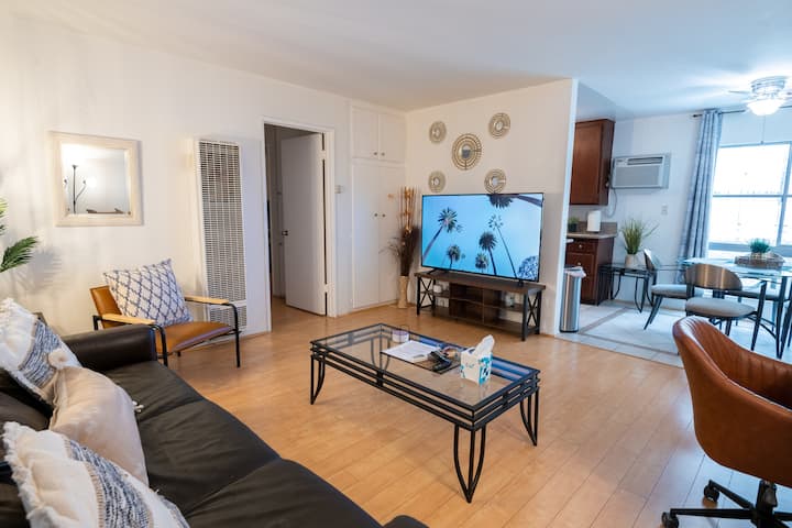 Central 2 Bdrm Lovely Flat In La - Hollywood, CA