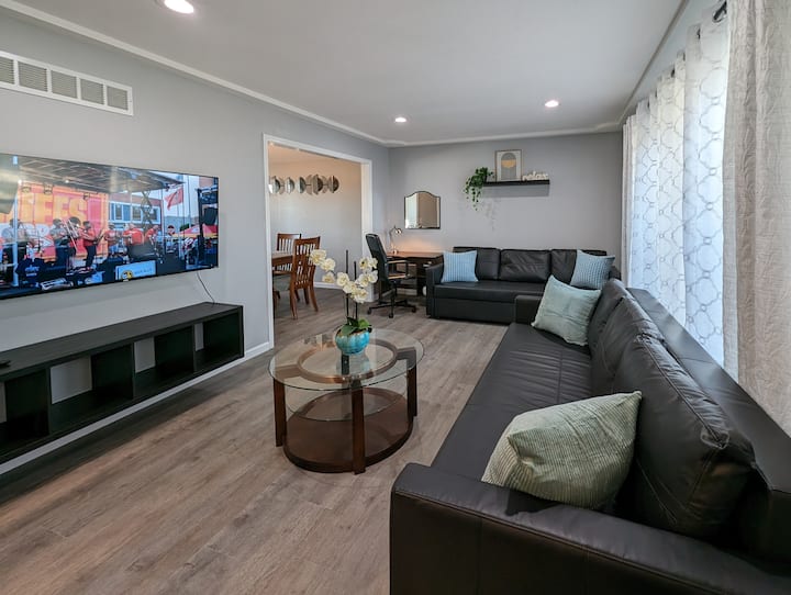 Comfy | Spacious | Convinient - Overland Park, KS