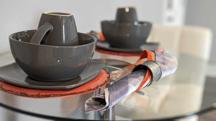 Luxury Suite W/ Jacuzzi Tub - Stockbridge, GA