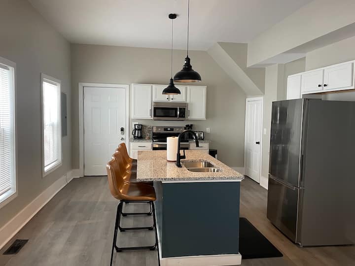 Indy 3br Near Town And Stadium, 6 Beds - Indianapolis, IN