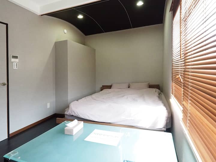 Locona＋rakuta 3号棟（モダンで落ち着きのあるシンプルなお部屋） - Hyuga