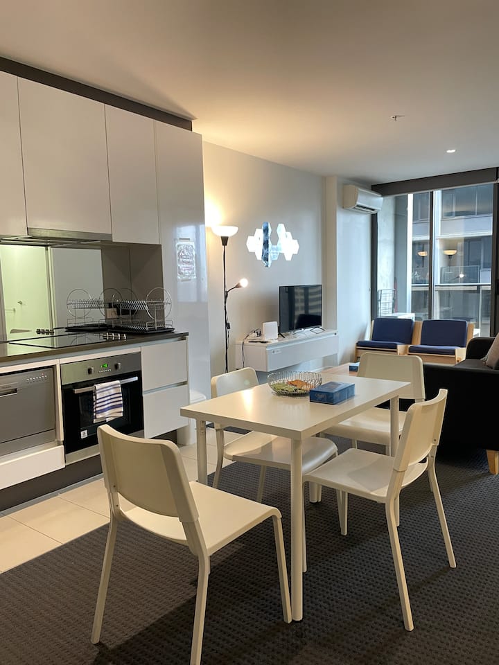 Downtown Melbourne Modern 2br Sanctuary W/pool&gym - Melbourne