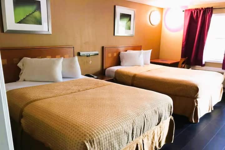 Budgetel Inn Deluxe 2 Full Beds Non Smoking - Tallahassee, FL