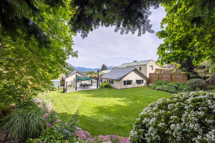 Entire Home - Mountain Views - Luggate