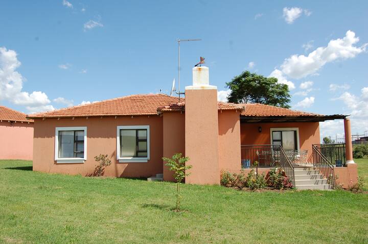 Kaydale Country Lodge New House - Nigel