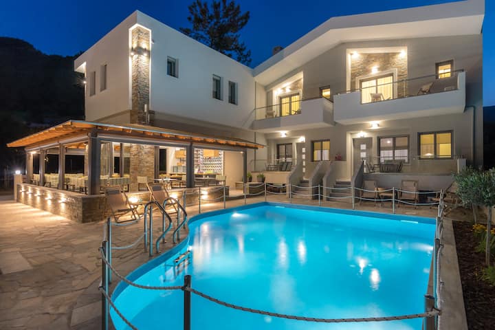 Oli Terra - Maisonette - Тасос