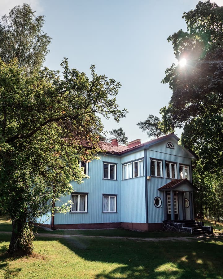 Blue House Next To Siikajärvi - Nummela