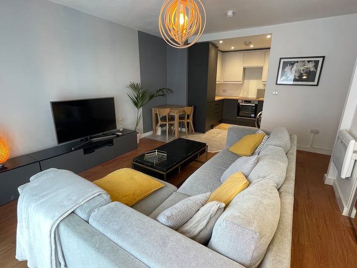 2 Bedroom Apartment In Manchester - Manchester