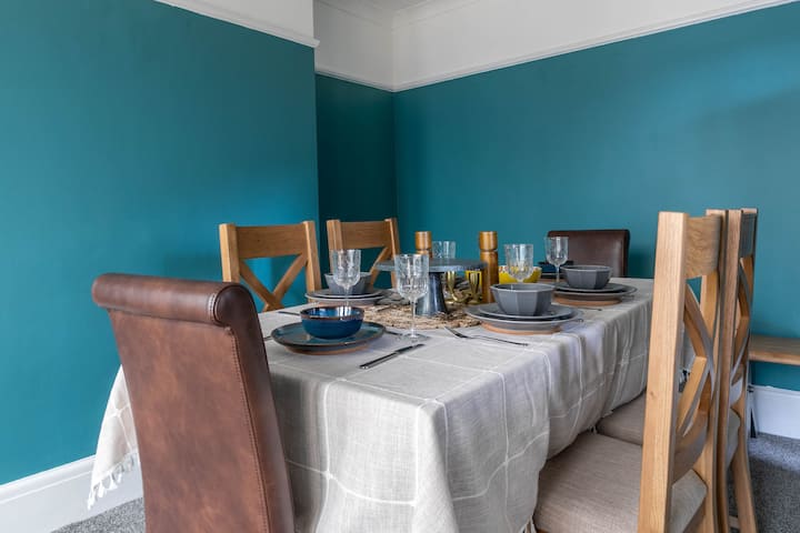 Family Home Games Room + Parking + Garden - Broadstairs