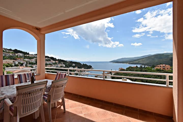 Apartment Orange - Comfy Stay For 4-6 With Parking - Rabac